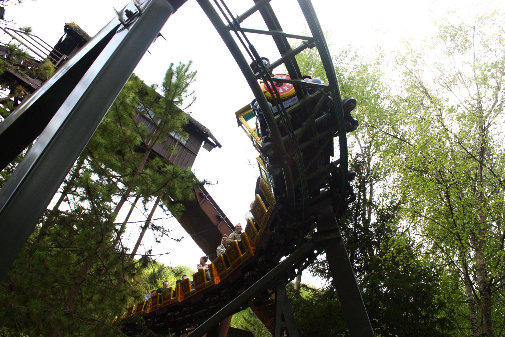 Gold Mine Train – Nigloland (1) – Guide du Parent Galactique